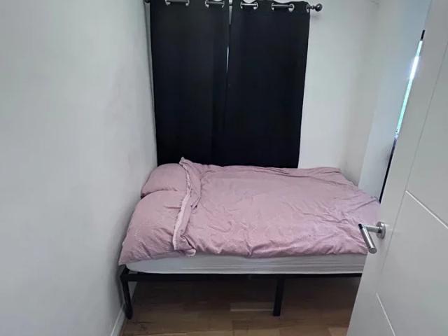 Room at Rochester Drive, Greater London