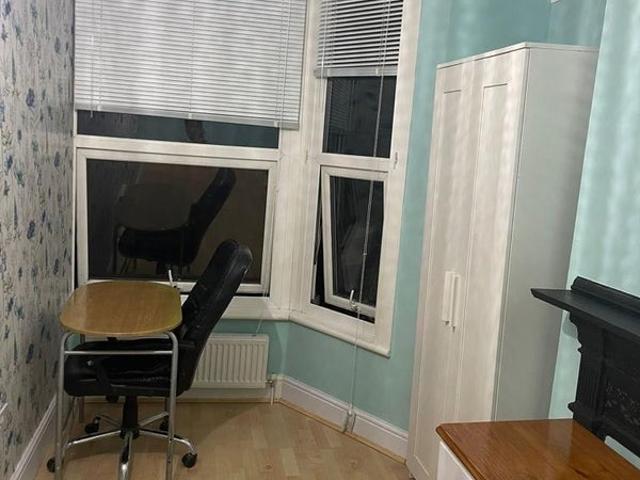 Room at Rochester Street, Chatham