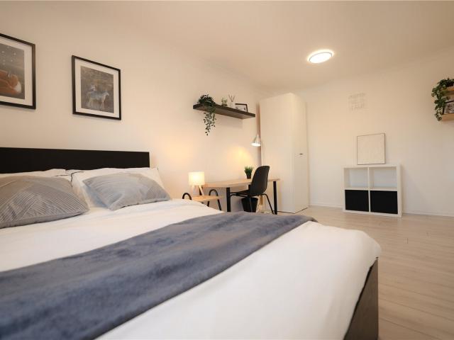 Room at Rochfords Gardens, Slough