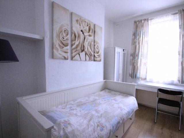 Room at Rock Street, London