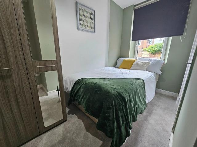 Room at Rockingham Road, Doncaster