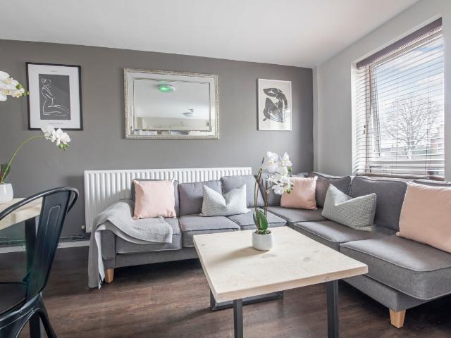 Room at Rob Roy Avenue, Nottingham