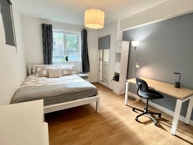 Room at Robert Street, Greater London
