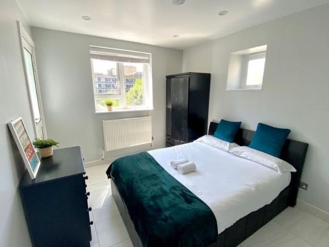 Room at Robert Street, Greater London