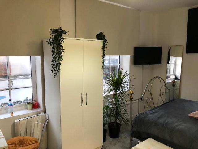 Room at Robert Street, Greater London