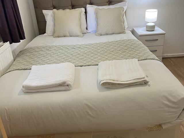 Room at Roberta Street, Greater London