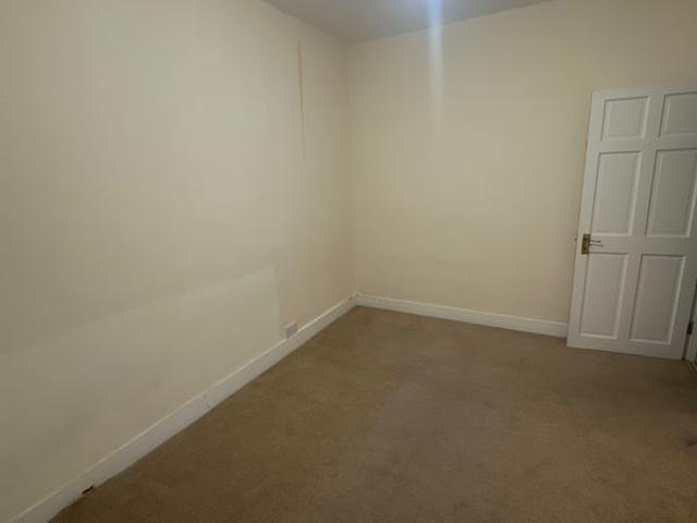 Room at Robinson Road, Greater London