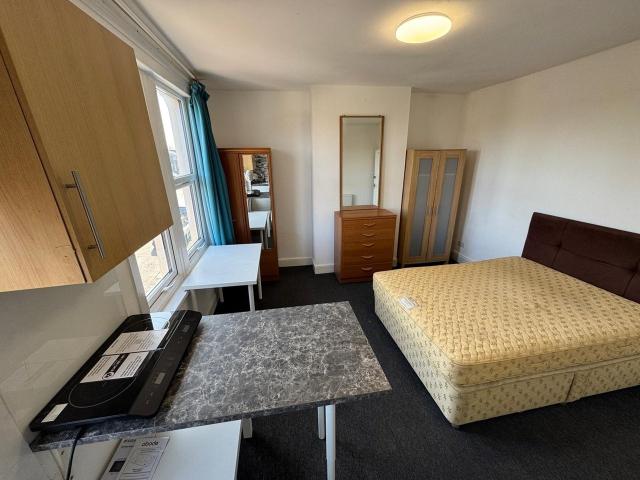 Room at Rodney Road, Bristol