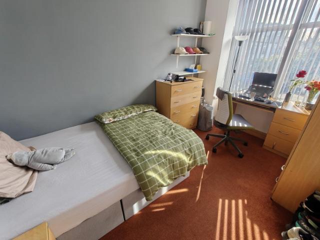 Room at Rookery Road, Birmingham