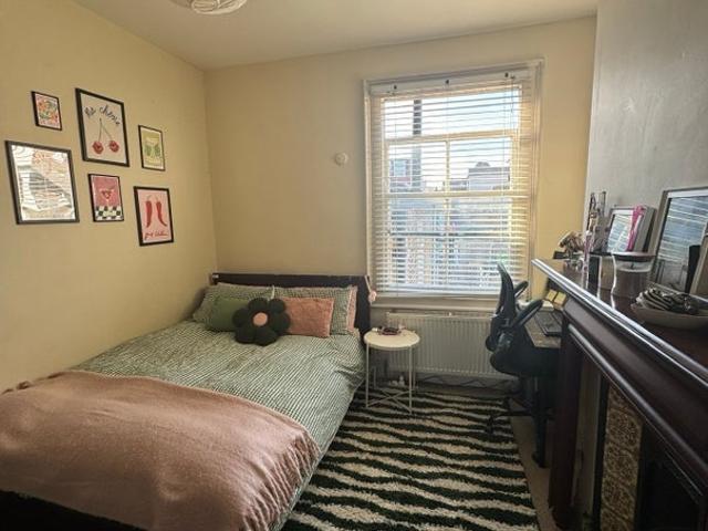 Room at Rookstone Road, Greater London