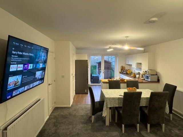 Room at Rolinda Lane, Bristol