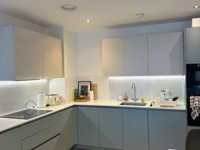Room at Rolling Street, Salford