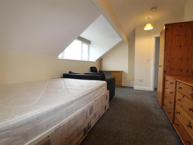 Room at Roman Grove, Leeds