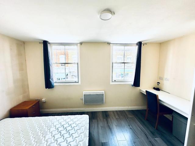 Room at Roman Road, Greater London