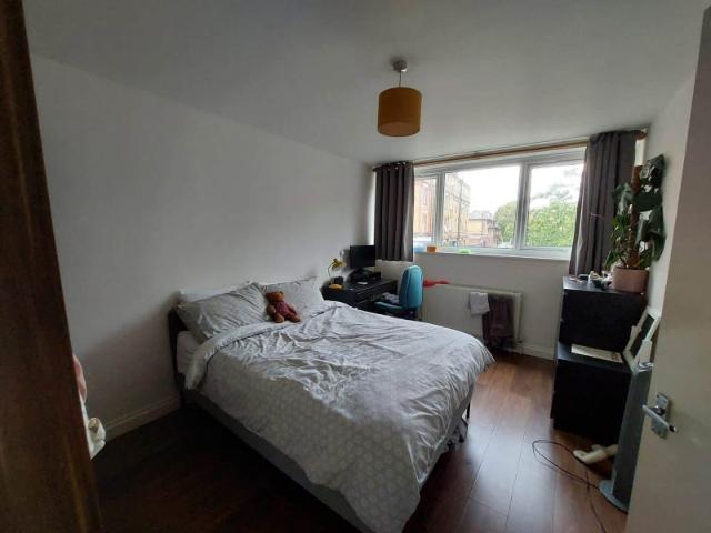 Room at Roman Road, Greater London
