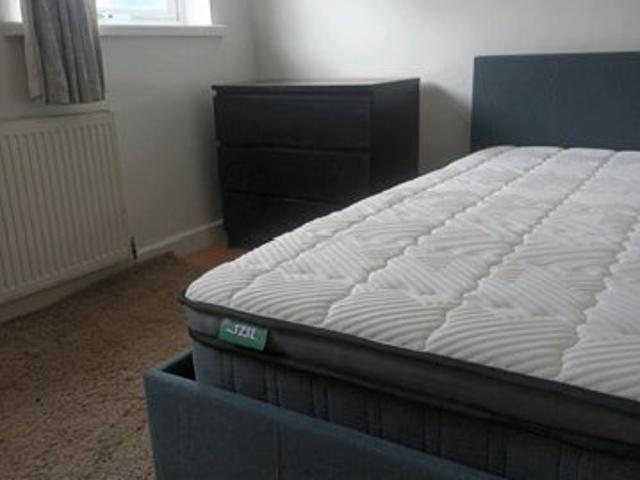 Room at Romborough Gardens, Greater London