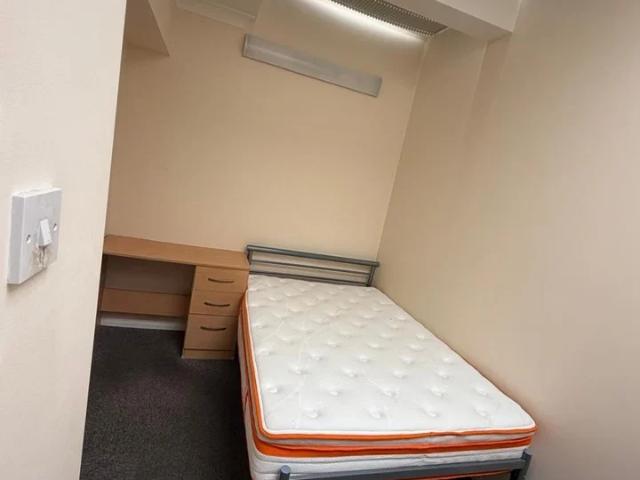 Room at Romsey Terrace, Cambridge