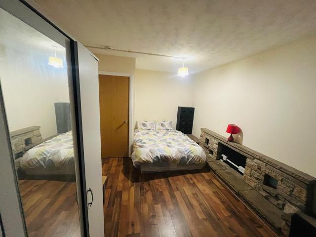 Room at Ronald Street, Greater London