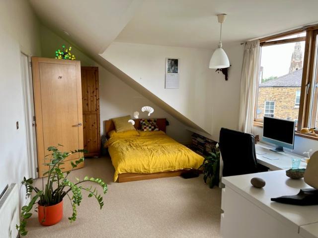 Room at Ronin Mews, Greater London