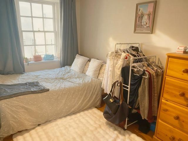 Room at Rose Street, City of Edinburgh
