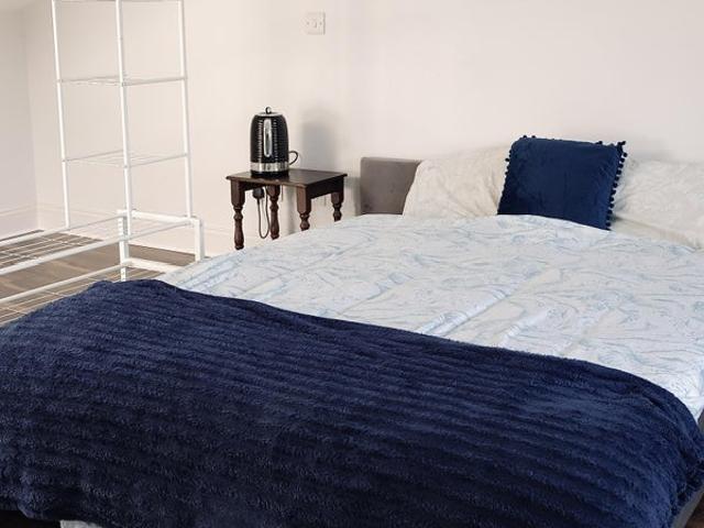 Room at Rosebery Avenue, Greater London