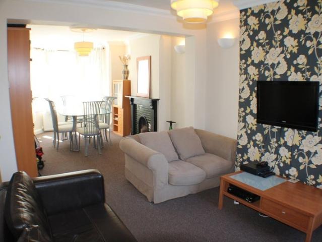 Room at Rosebery Avenue, Nottingham