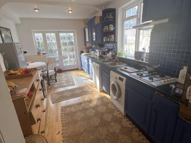 Room at Rosebery Road, Greater London
