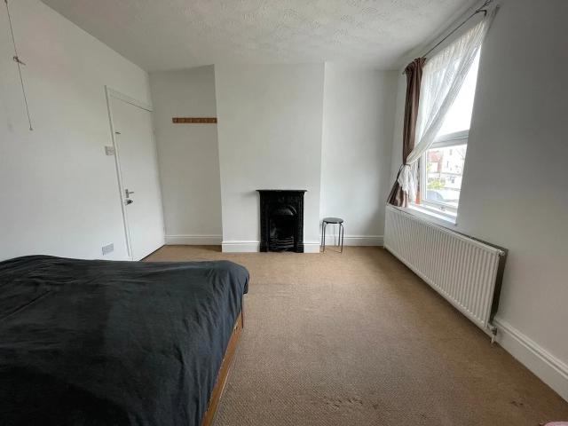 Room at Rosebery Street, Swindon