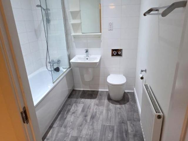 Room at Roseberry Terrace, Glasgow
