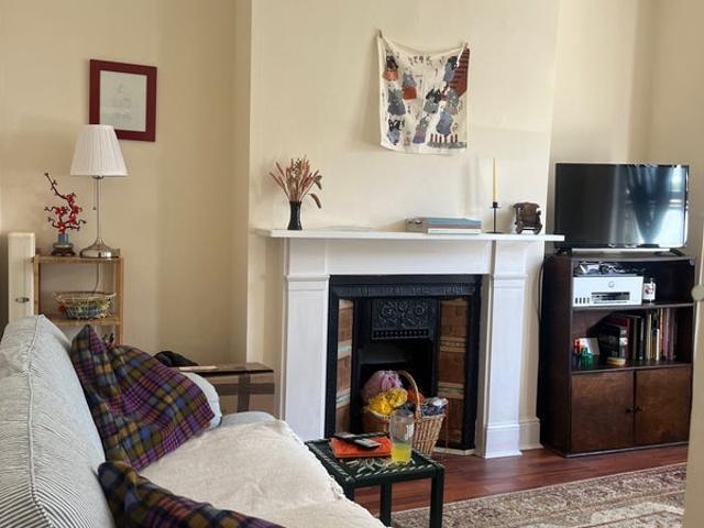 Room at Roseberry Gardens, Greater London