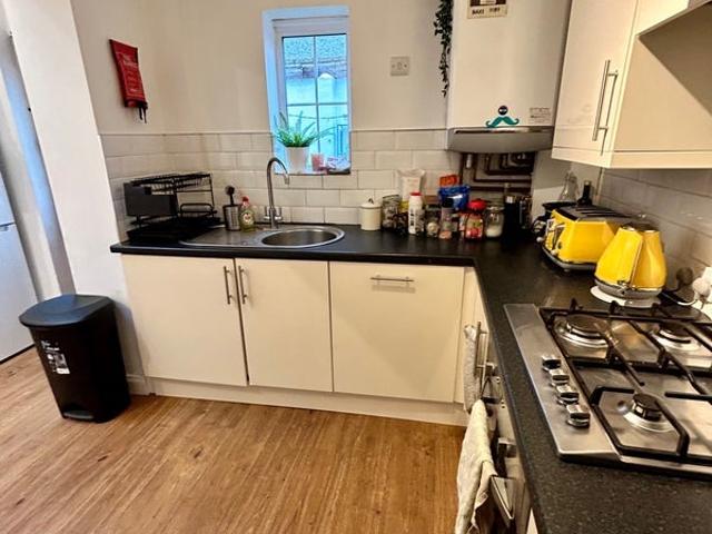 Room at Roseberry Park, Bristol