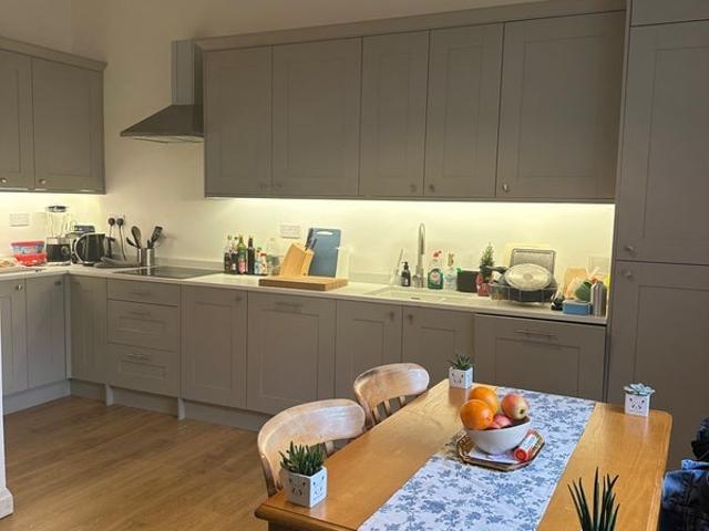 Room at Roseburn Gardens, City of Edinburgh