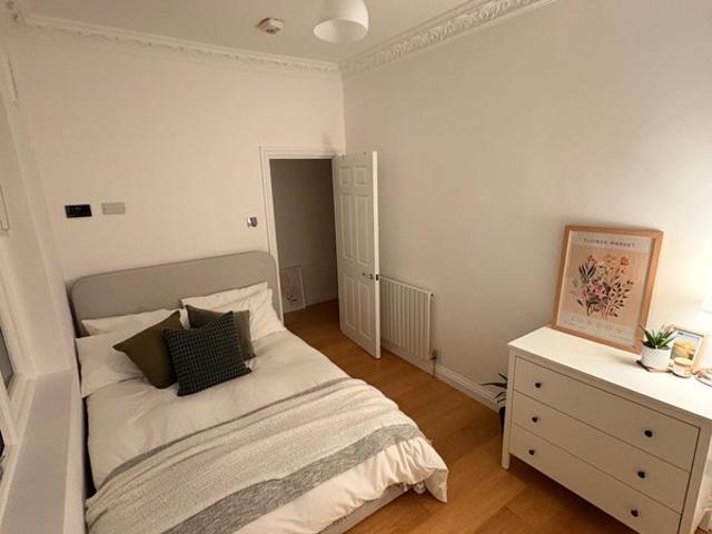 Room at Rosecroft Avenue, Greater London