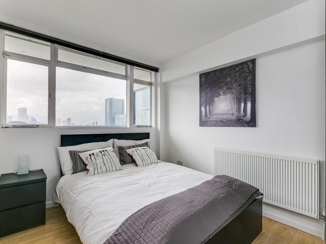 Room at Rosefield Gardens, Greater London