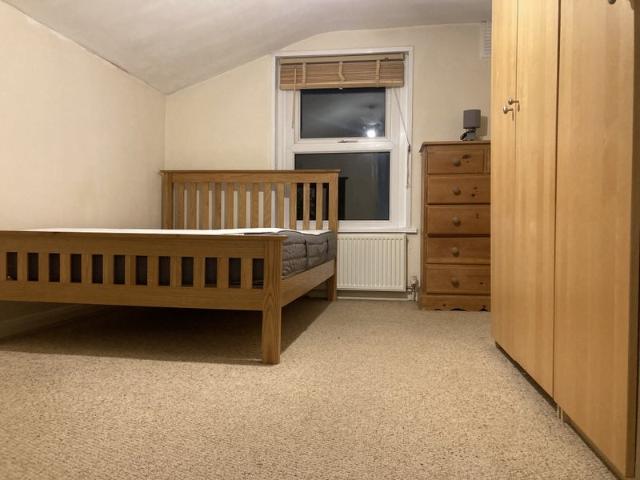 Room at Rossiter Road, Greater London