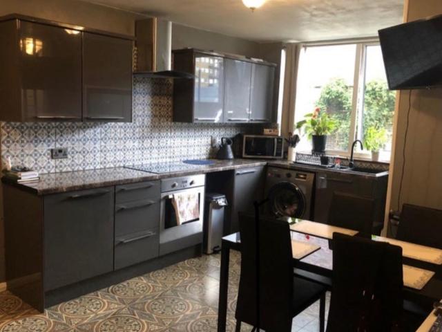 Room at Rossmore Road, City of Westminster