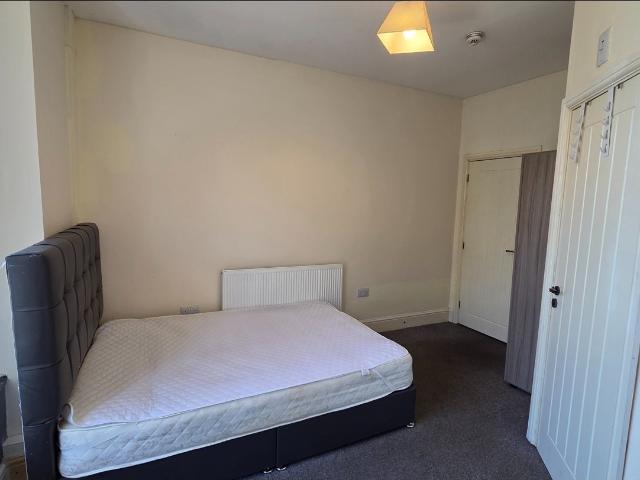 Room at Ropery Road, West Lindsey