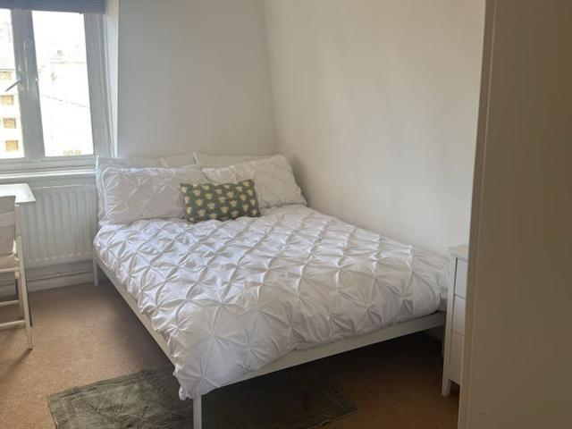 Room at Ropley Street, Greater London
