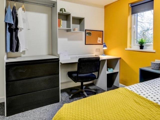 Room at Rowlandson Gardens, Bristol