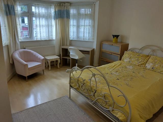 Room at Rowsley Avenue, Greater London