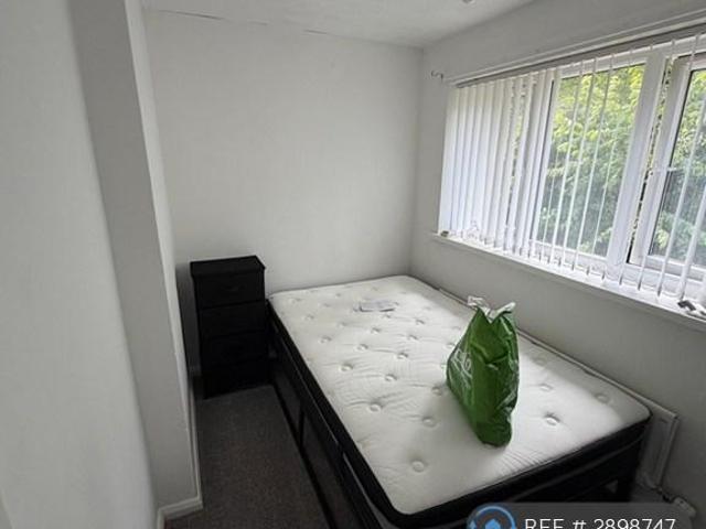 Room at Rotherfield Square, Sunderland