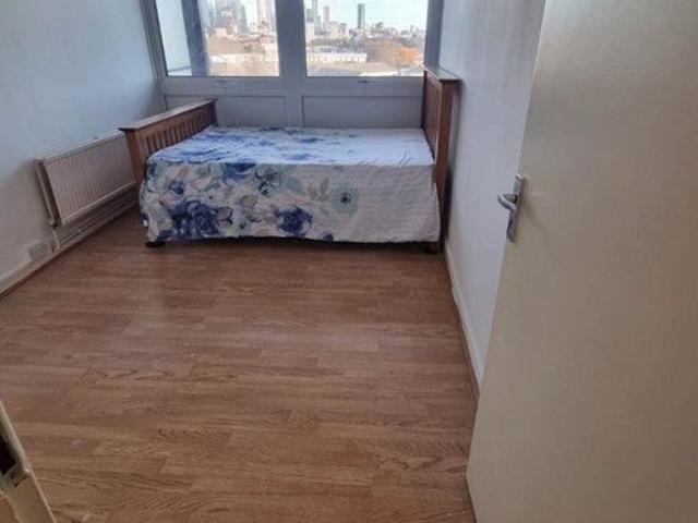 Room at Rotherhithe Old Road, Greater London