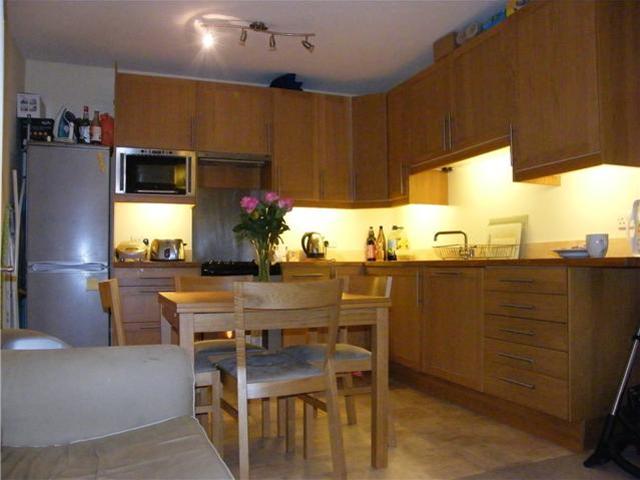 Room at Rotherhithe Street, Greater London