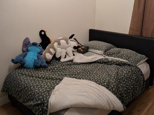 Room at Rotherhithe Street, Greater London