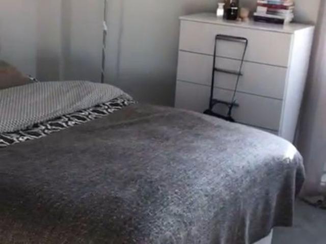 Room at Rotherhithe Street, Greater London