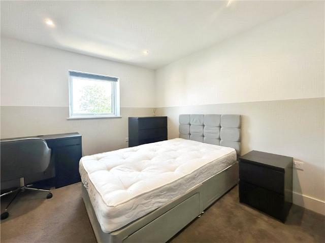 Room at Roundhill Way, Guildford