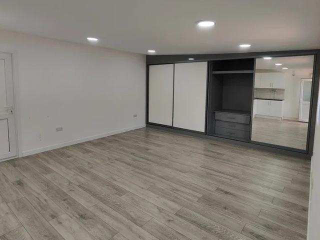 Room at Roxeth Green Avenue, Greater London