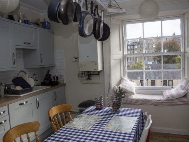 Room at Royal Circus, City of Edinburgh