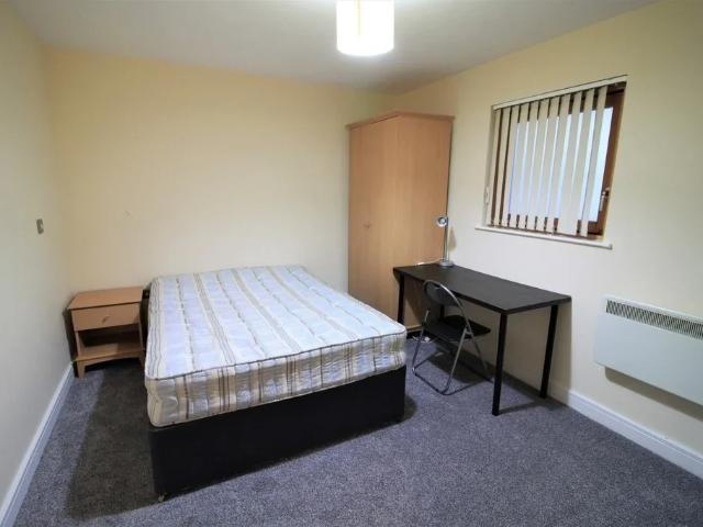 Room at Royal Park Avenue, Leeds