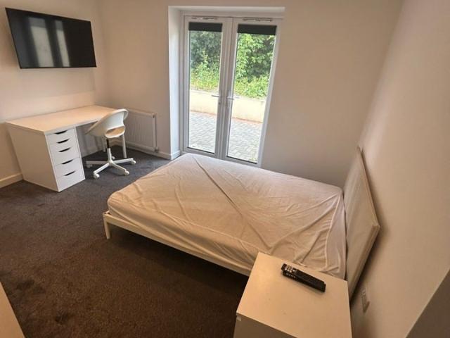 Room at Roycroft Road, Bristol